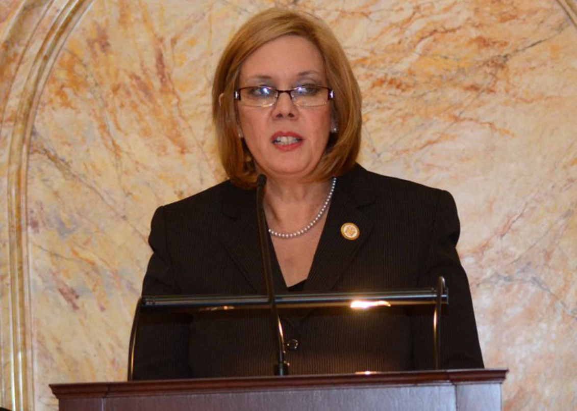 Senadora pide que se elimine el término “illegal alien” de los ...