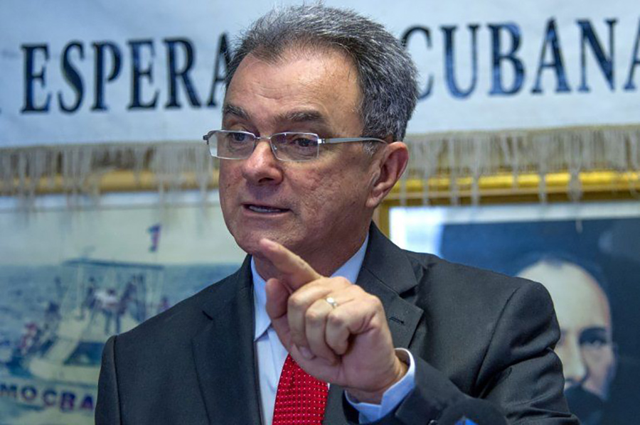 Líder del exilio cubano que llegó a EEUU como refugiado en 1967 tiene ...